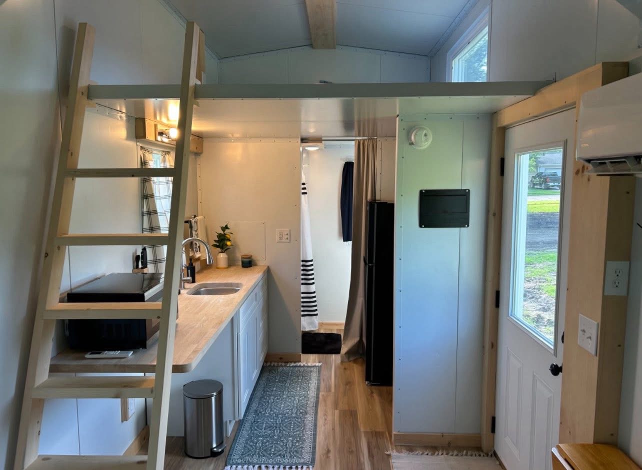 192 Square Feet Tiny Home – escapetravelertinyhomes
