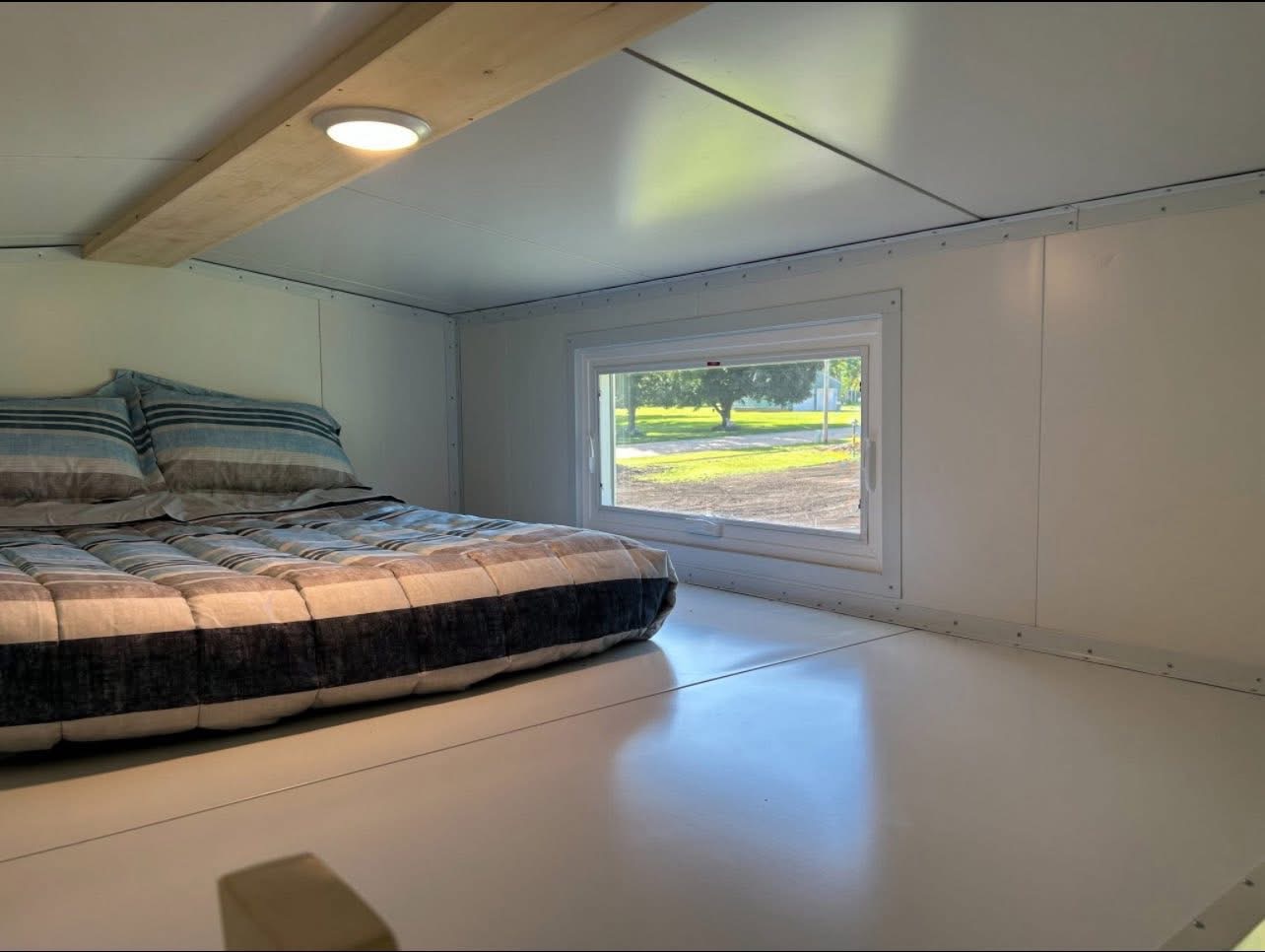 192 Square Feet Tiny Home – escapetravelertinyhomes